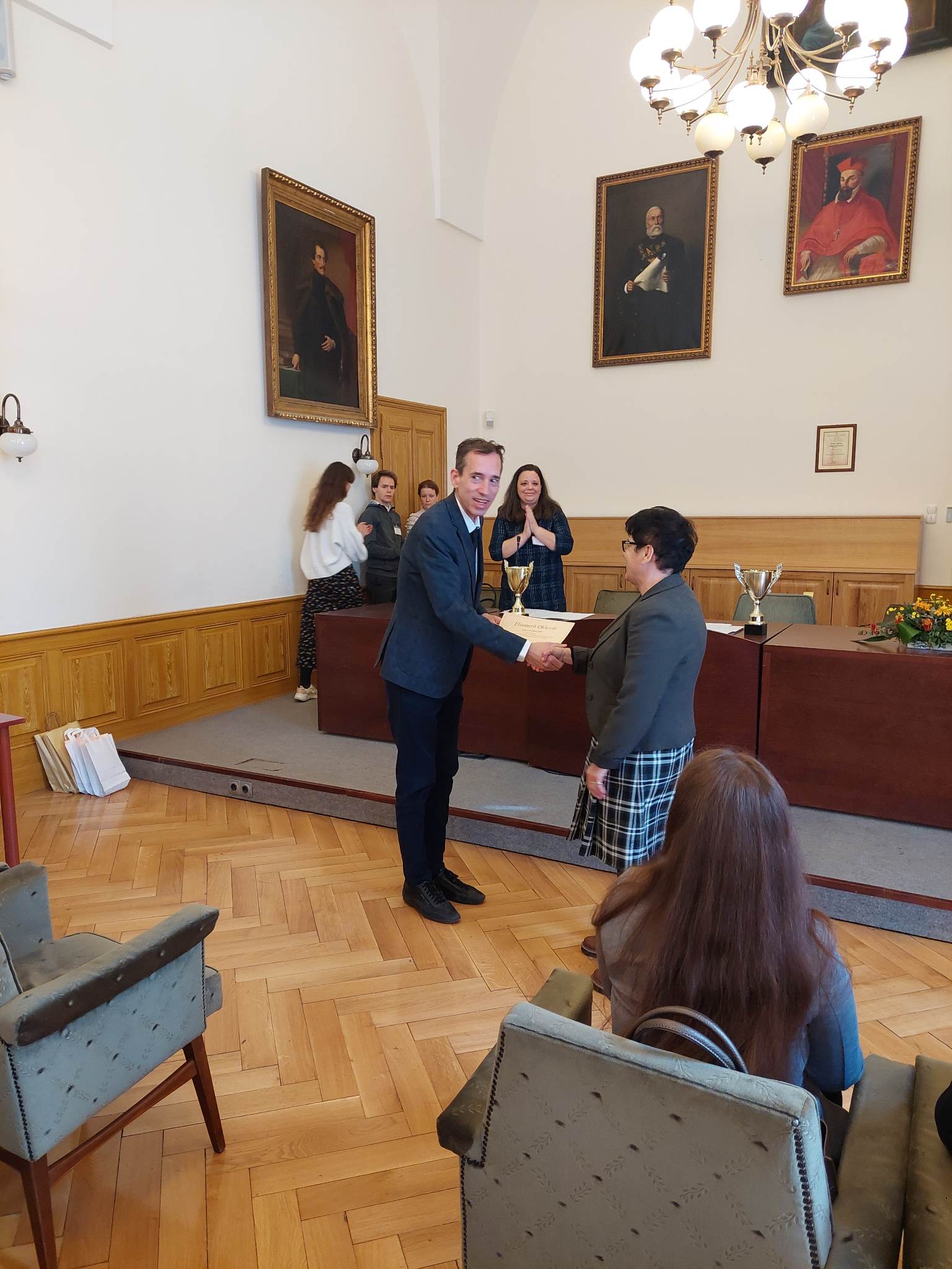 Dunaújvárosi Széchenyi István Gimnázium » Elismerő oklevél átadása